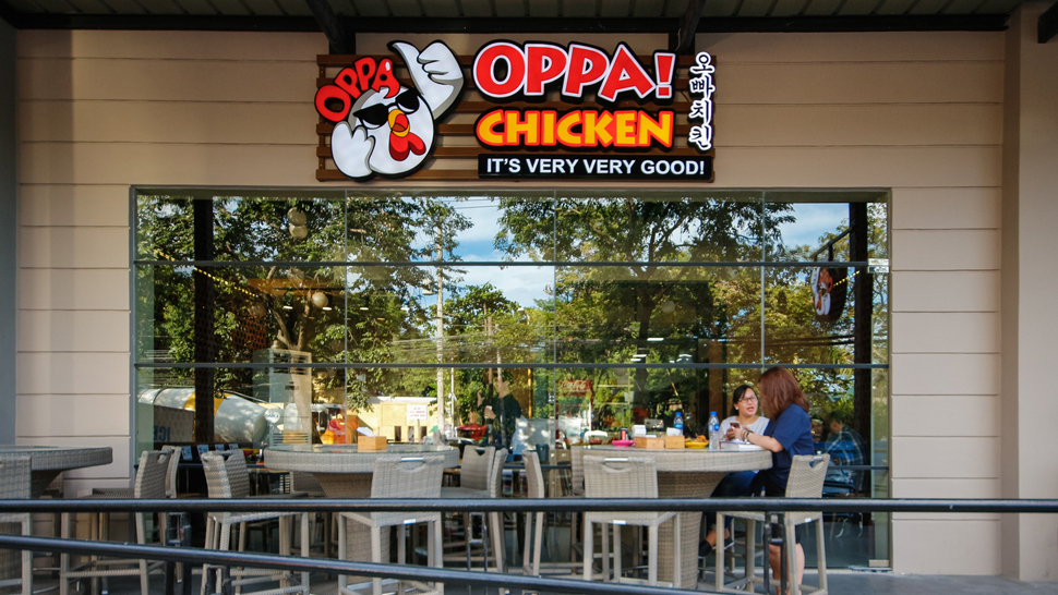 Oppa Chicken shows us how Korean fried chicken is done
