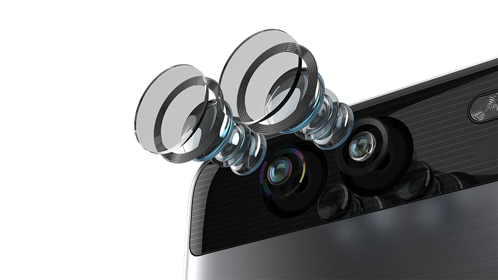 This Dual-Lens Camera Lets You Take Your Best Smartphone Photos